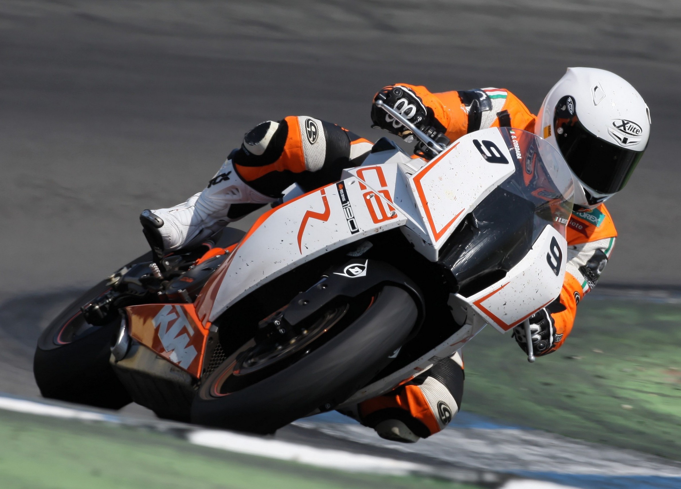 Con la KTM RC8 R alla 1000 KM di Hockenheim - RED Live