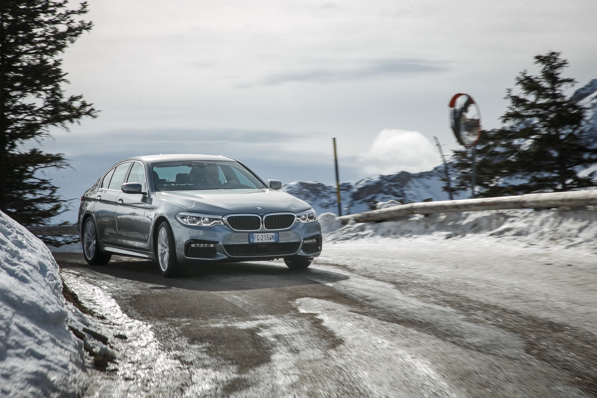 BMW Integral Active Steering: girotondo per la Serie 5 xDrive - RED Live