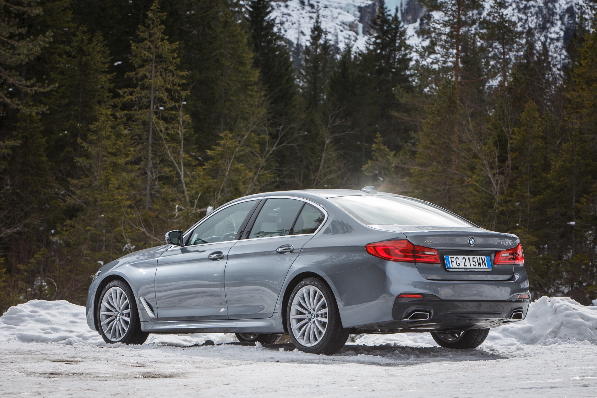 BMW Integral Active Steering: girotondo per la Serie 5 xDrive - RED Live