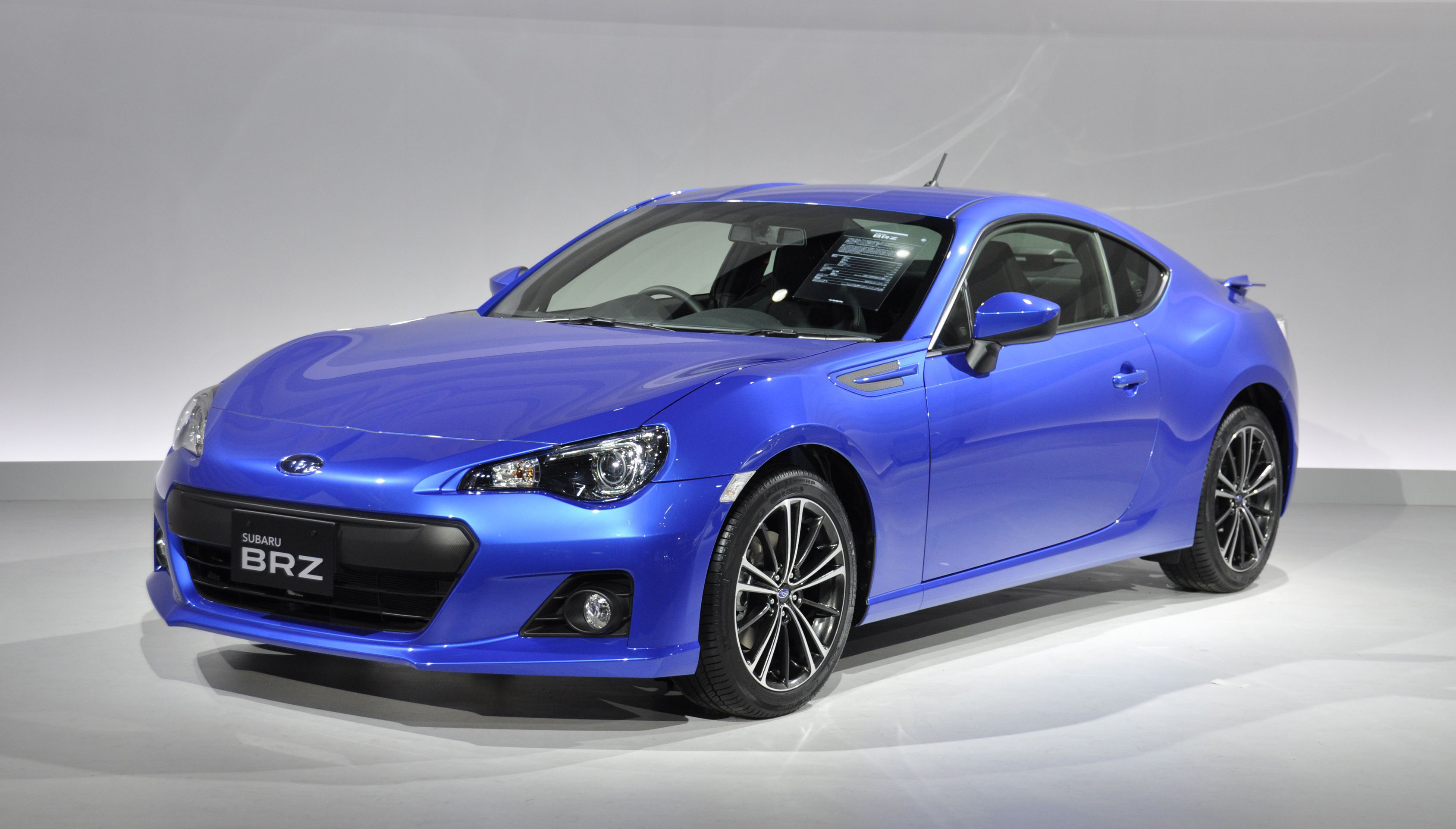 Subaru BRZ - RED Live