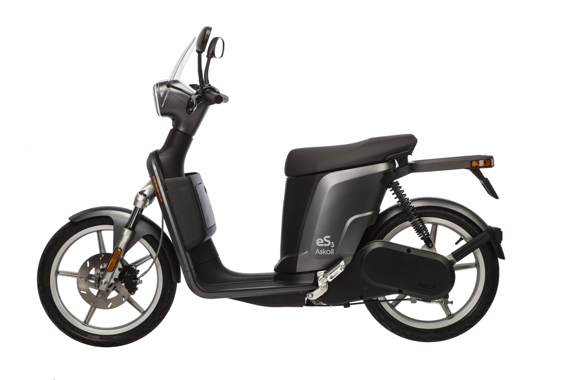 Prova Askoll eS3, il nuovo scooter elettrico per la città