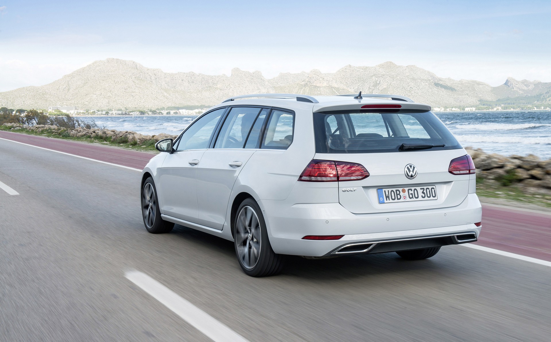 La nuova Volkswagen Golf TGI a metano