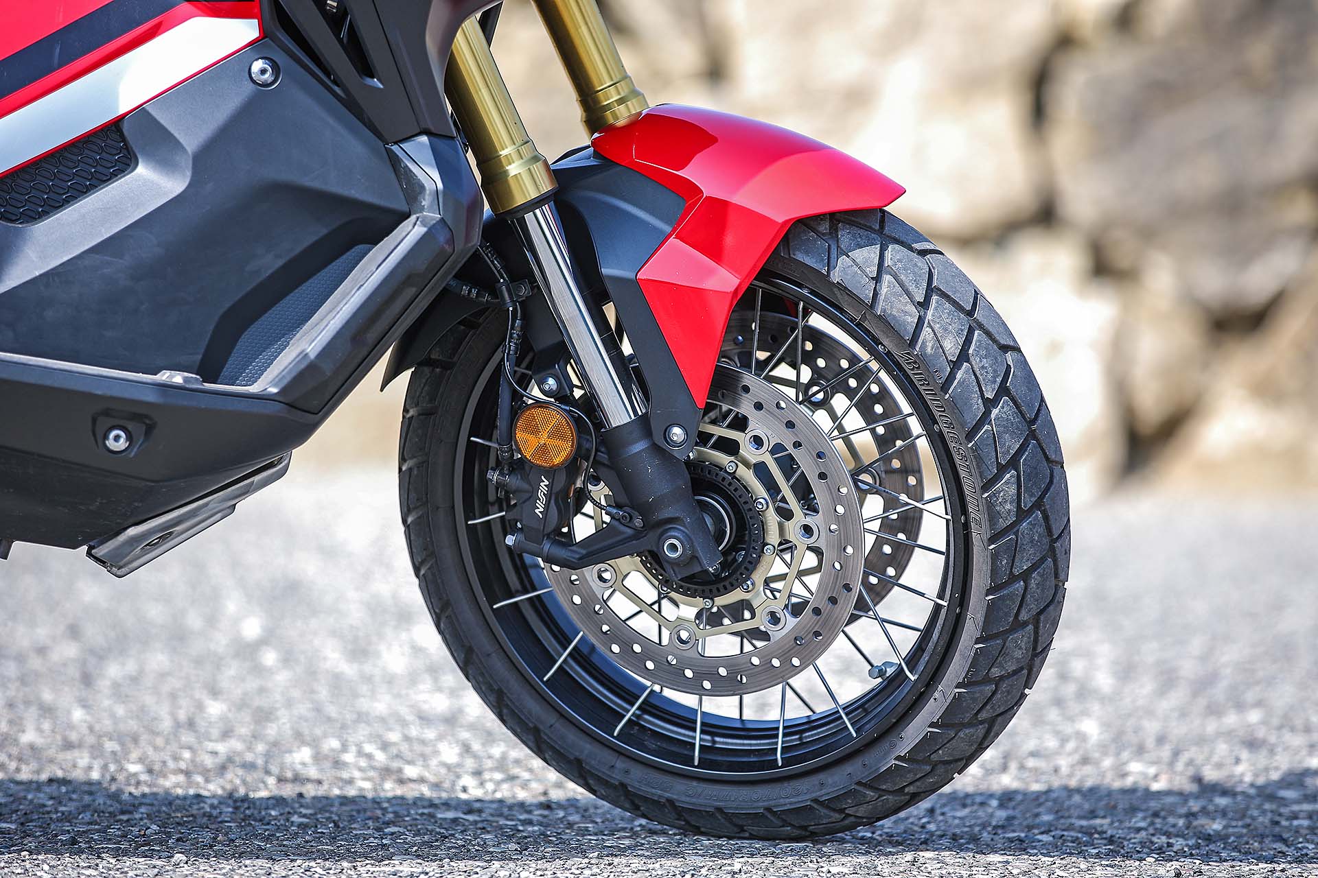 Honda X-ADV - RED Live